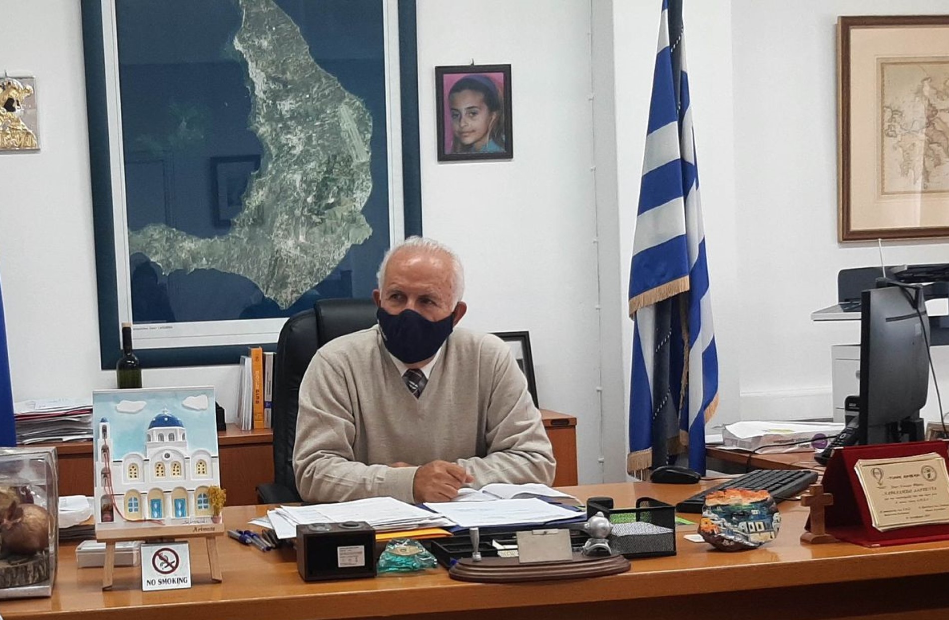 "Η ανθρωπιά και η αλληλεγγύη που διακατέχει τους Σαντορινιούς για μια ...